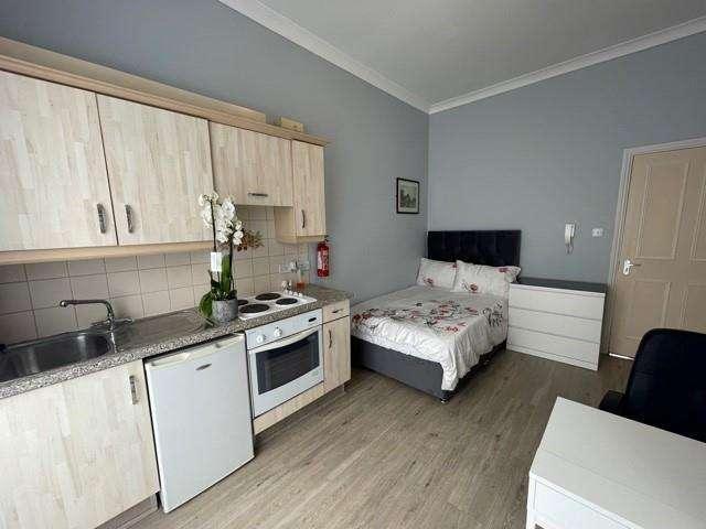 Studio Flat