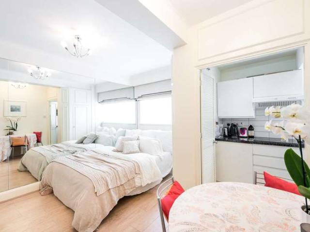 Studio Flat