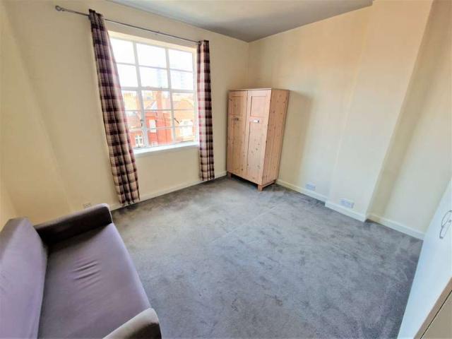 Studio Flat