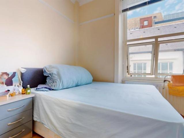 Studio, Flat 7, 8