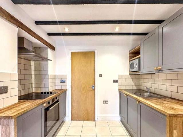 Studio Flat