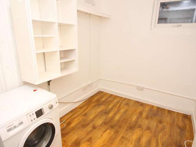 Studio Flat