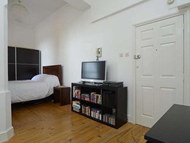 Studio Flat