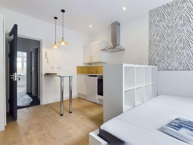 Studio Flat