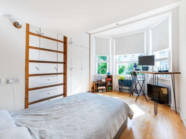 Studio Flat