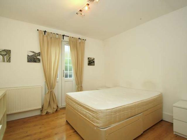 Studio Flat