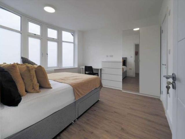 Studio Flat