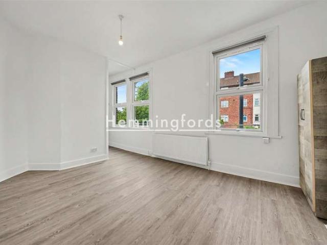 Studio Flat