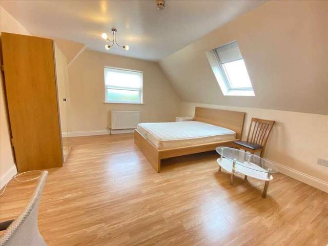 Studio Flat