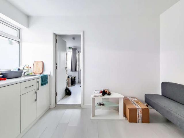 Studio Flat