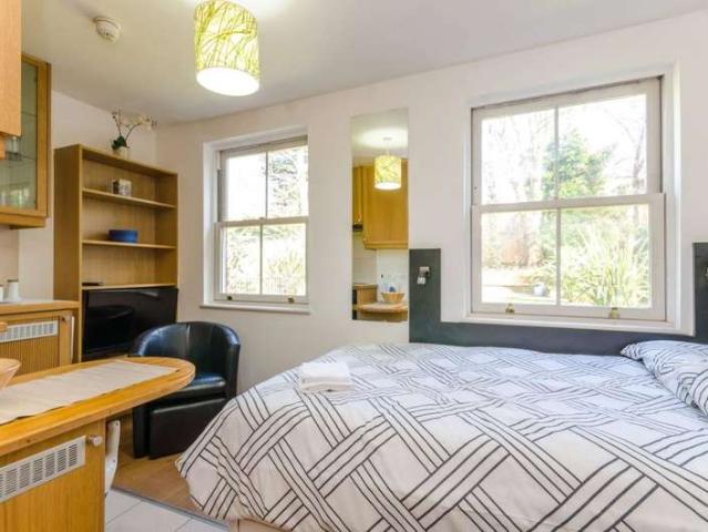 Studio Flat