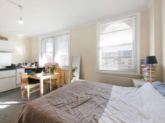 Studio Flat