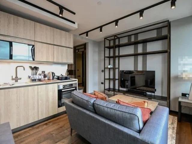 Studio Flat 1611