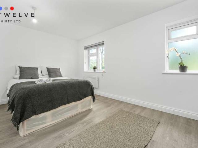 Studio Flat