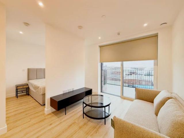 Studio Flat 26