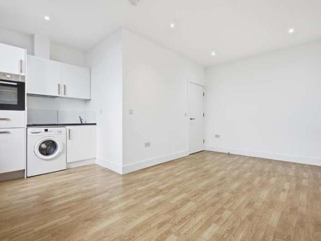 Studio Flat