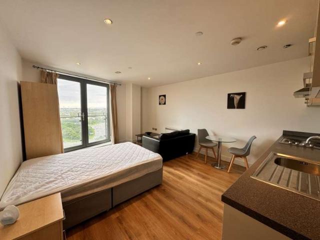 Studio Flat