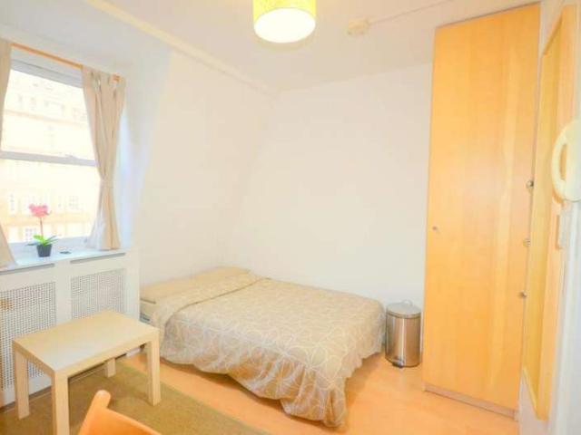 Studio Flat