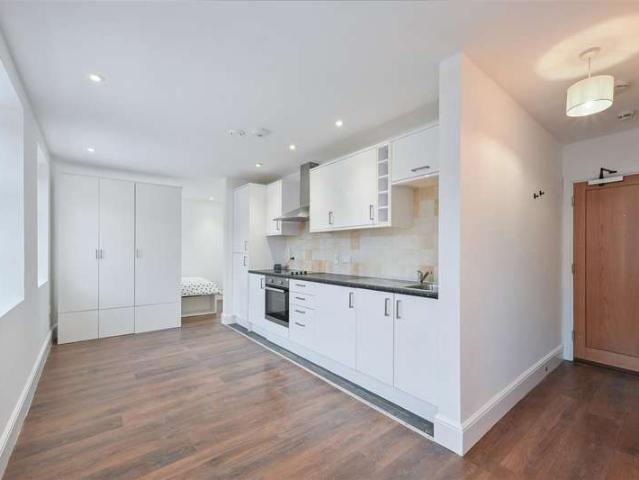 Studio Flat