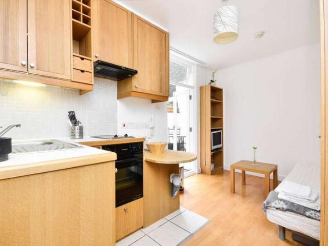 Studio Flat