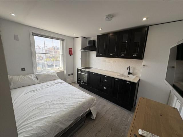 Studio Flat 31, 193 Gloucester Place Baker Street