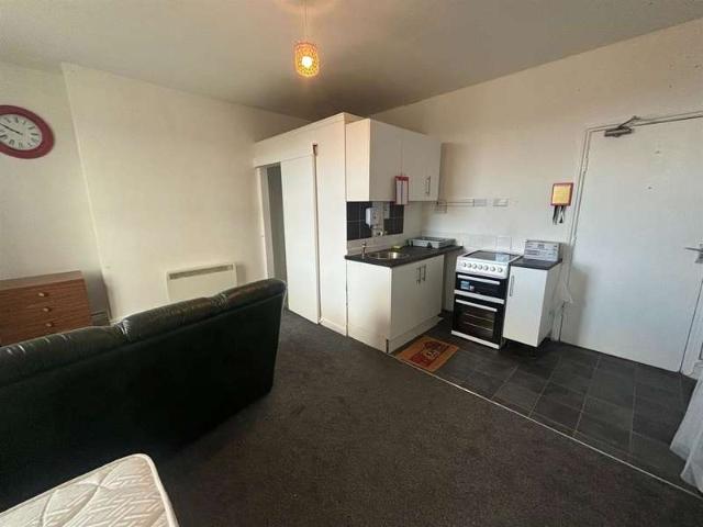 Studio Flat