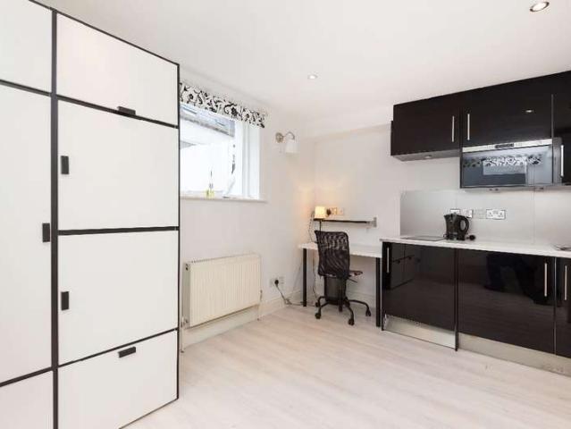 Studio Flat