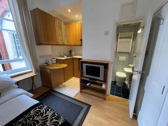 Studio Flat