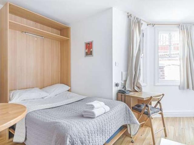 Studio Flat