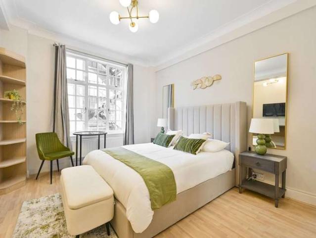 Studio Flat