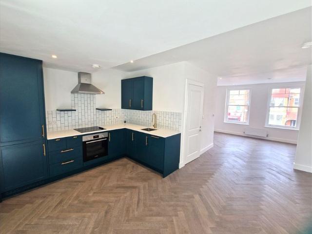 Studio Flat, Tankerville Road, SW16
