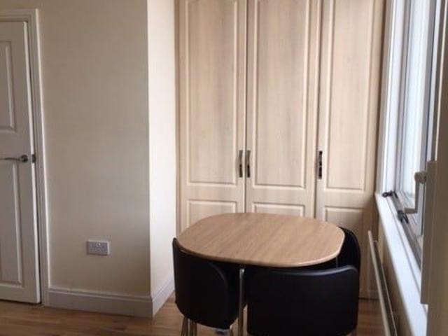 Studio Flat, Tennison Road, SE25