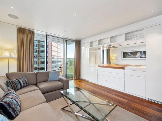 Studio Flat, The Heron, EC2Y
