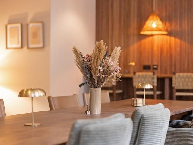 Studio Flat, The James, S1