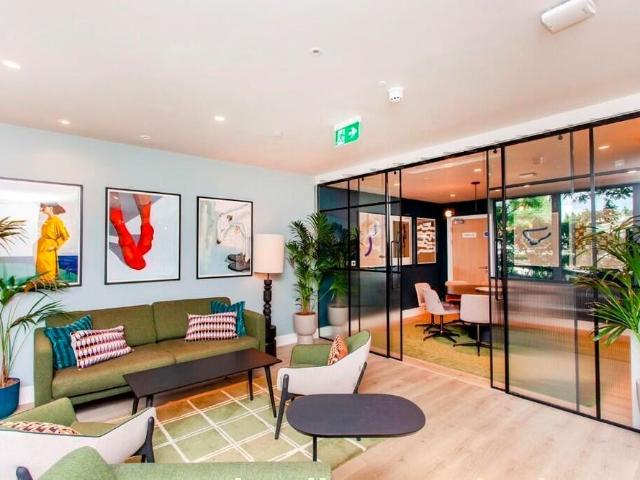 Studio Flat, The Mall, W5
