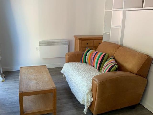 Studio Flat, The Miliners, BS1