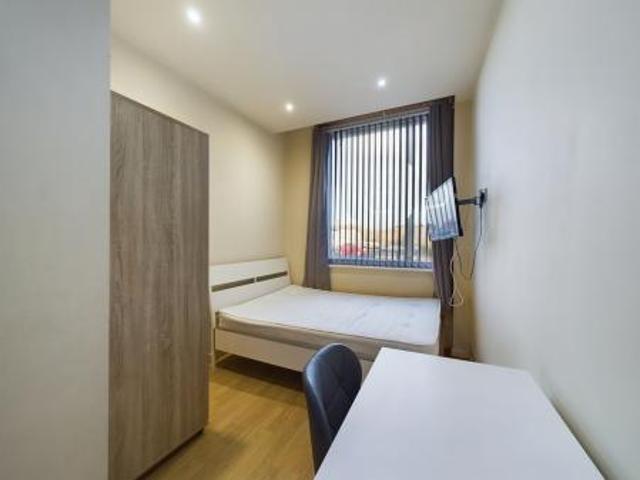 Studio flat To Let
