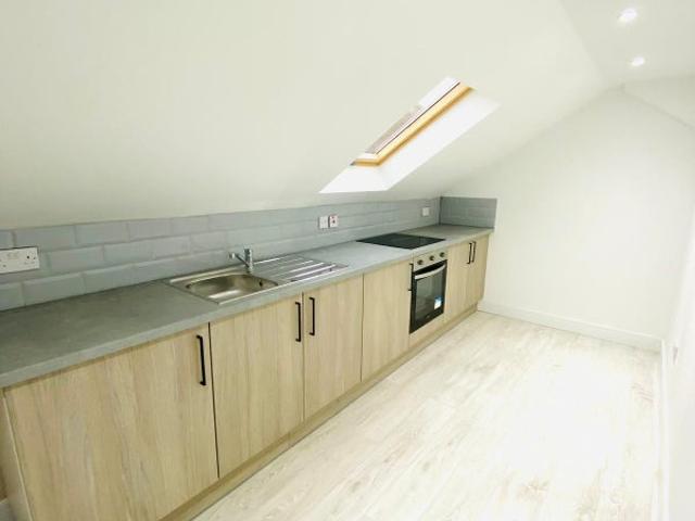 ✨  Studio Flat to Let in Streatham –