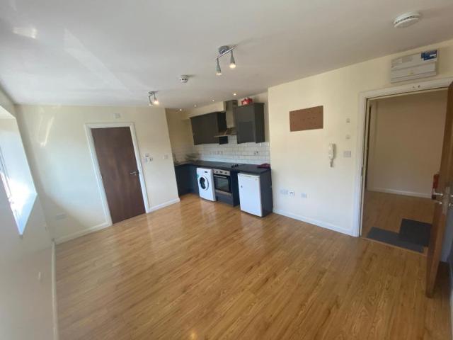 Studio Flat to rent near Neasden Station