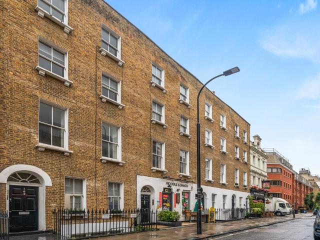 Studio Flat To Rent at Cleveland Street 3, Fitzrovia, W1T 6QH 00003161