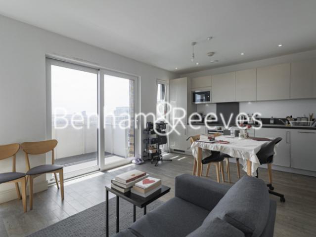 Studio flat to rent in Hannaford Walk, Canary Wharf, E3, London