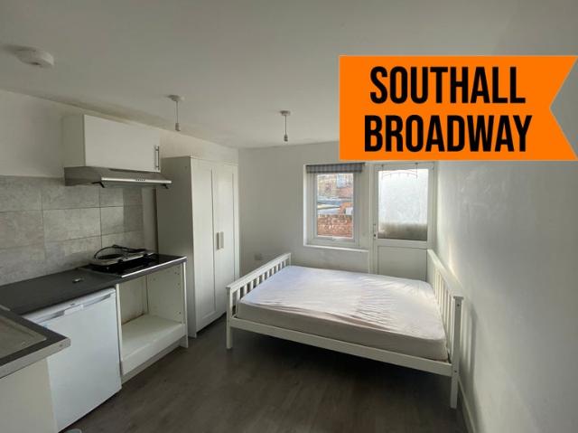 Studio Flat to Rent in Southall, UB1