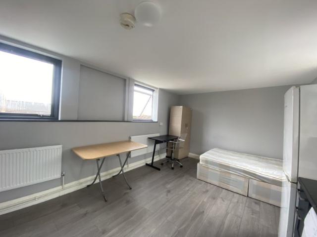 Studio Flat to Rent in Tottenham, N17