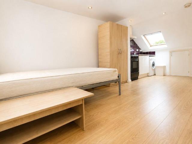 Studio Flat to Rent – Tottenham N17 Studio to rent £1,000 pcm £231 pw