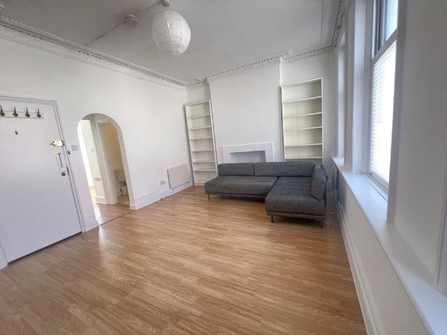 Studio Flat, Tottenham Lane, N8