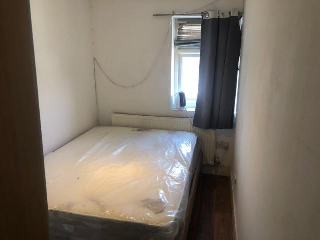 Studio Flat TW5 0HB