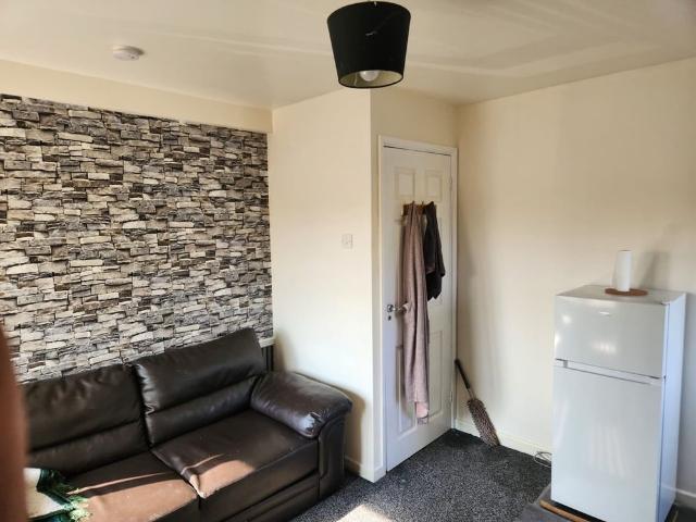 Studio Flat, Tyseley, B11
