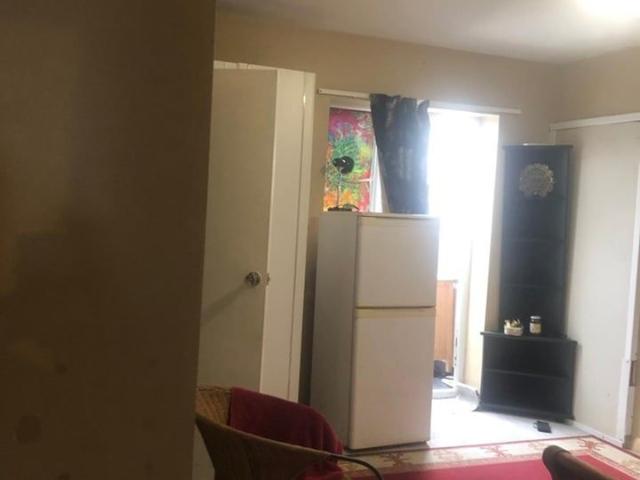 Studio Flat, Upney Lane, IG11