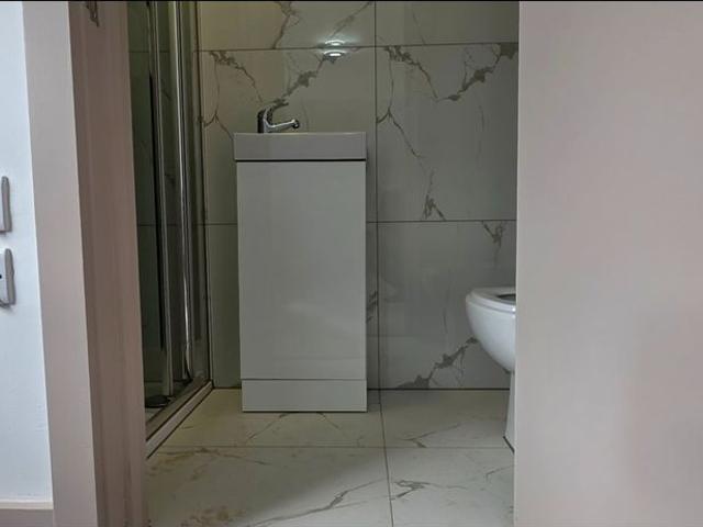 Studio Flat, Upper Clapton Road, E5