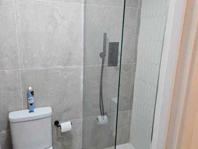 Studio Flat, Wandsworth High St, SW18